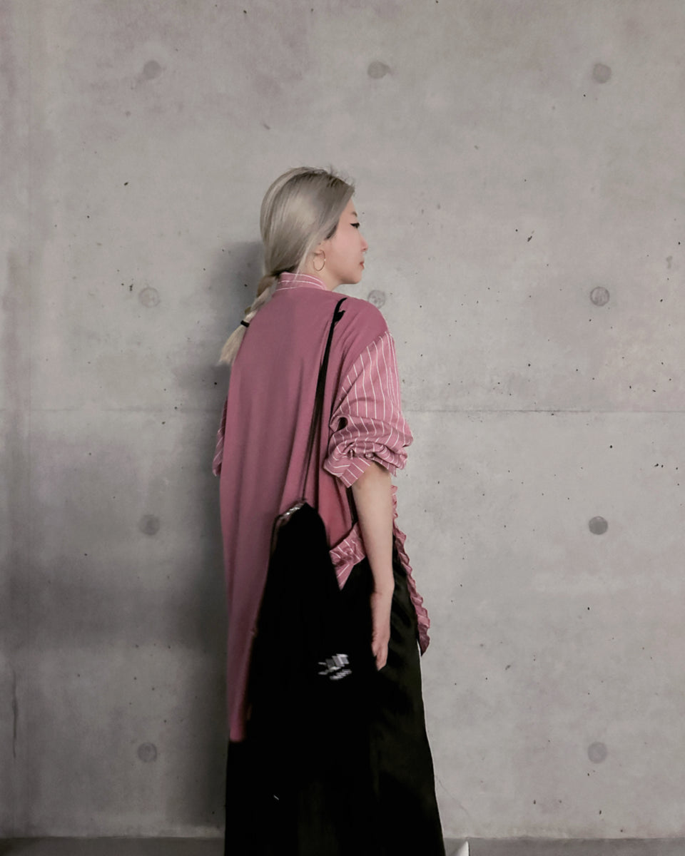 aalis PARRY FW25 ruffle U shape trimming shirt (Rose Pink stripe ...